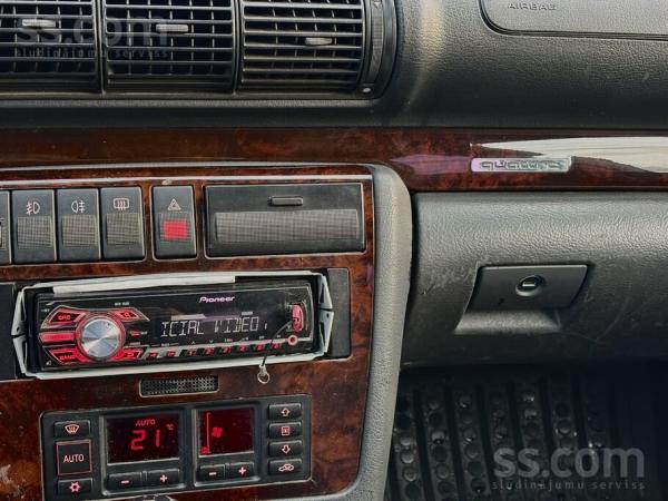 Melns Audi A4 1998 Jelgava, ar dzinēja tilpumu 2.50 L un nobraukumu 331 tūkst. km par 2500 €, foto 10 vietnē AUTOMOTO.COM.LV