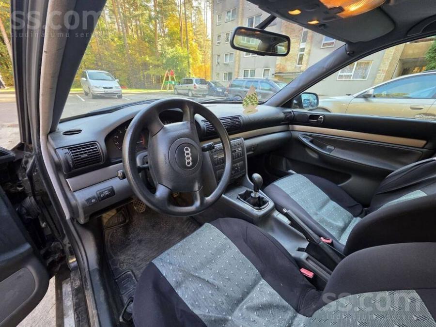 Black Audi A4 1999 in Riga, with an engine capacity of 1.60 L and mileage of 274 thousand km for 1200 €, photo 5 on AUTOMOTO.COM.LV
