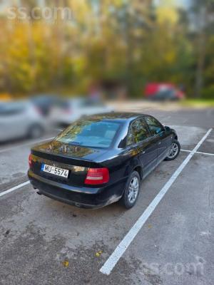 Black Audi A4 1999 in Riga, with an engine capacity of 1.60 L and mileage of 274 thousand km for 1200 €, photo 7 on AUTOMOTO.COM.LV