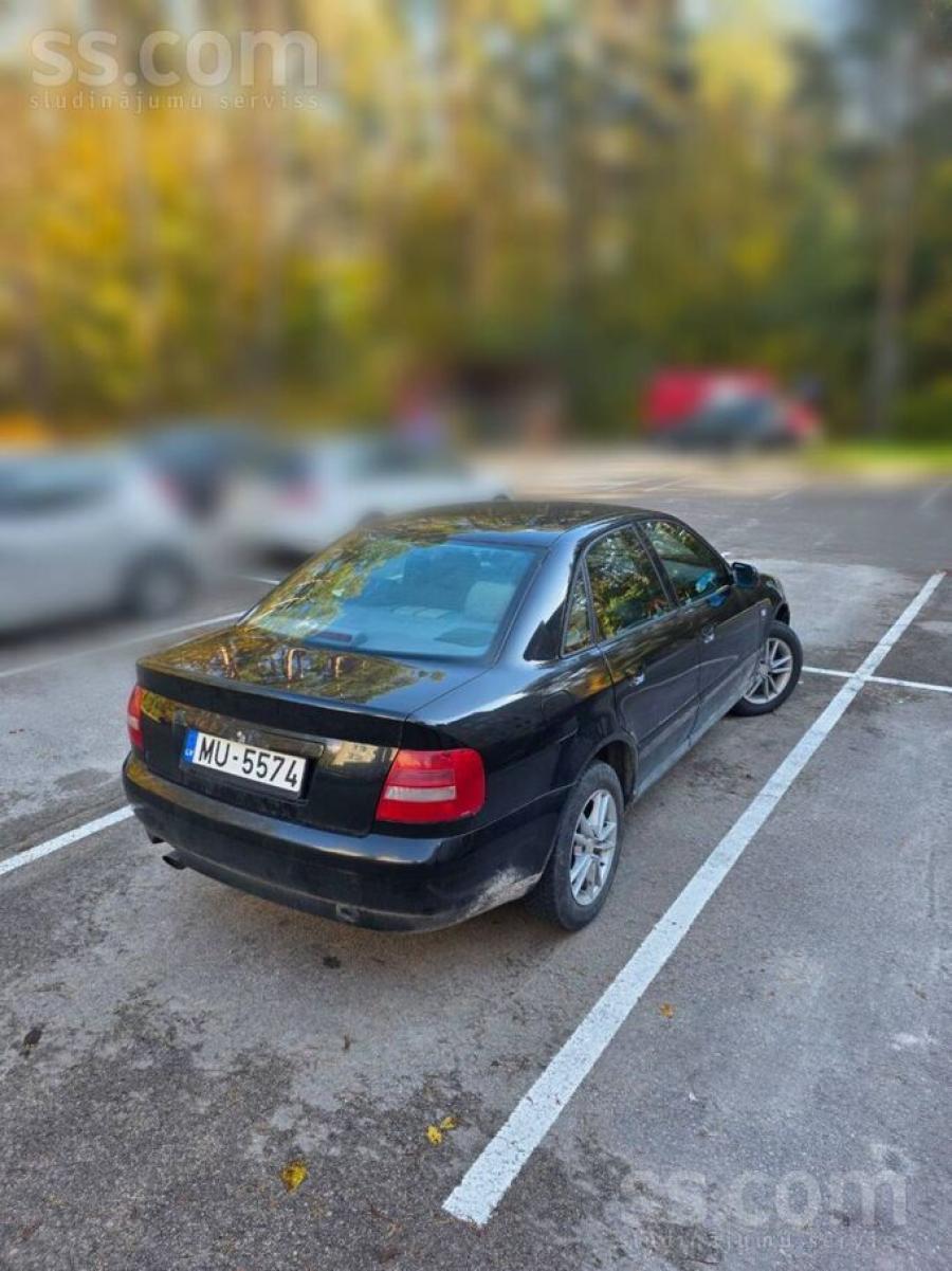 Black Audi A4 1999 in Riga, with an engine capacity of 1.60 L and mileage of 274 thousand km for 1200 €, photo 7 on AUTOMOTO.COM.LV