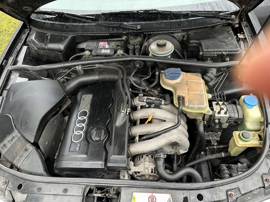 Melns Audi A4 1999 Kaišiadorys, ar dzinēja tilpumu 1.78 L un nobraukumu 403 tūkst. km par 830 €, foto 4 vietnē AUTOMOTO.COM.LV