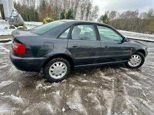 Melns Audi A4 1999 Kaišiadorys, ar dzinēja tilpumu 1.78 L un nobraukumu 403 tūkst. km par 830 €, foto 12 vietnē AUTOMOTO.COM.LV