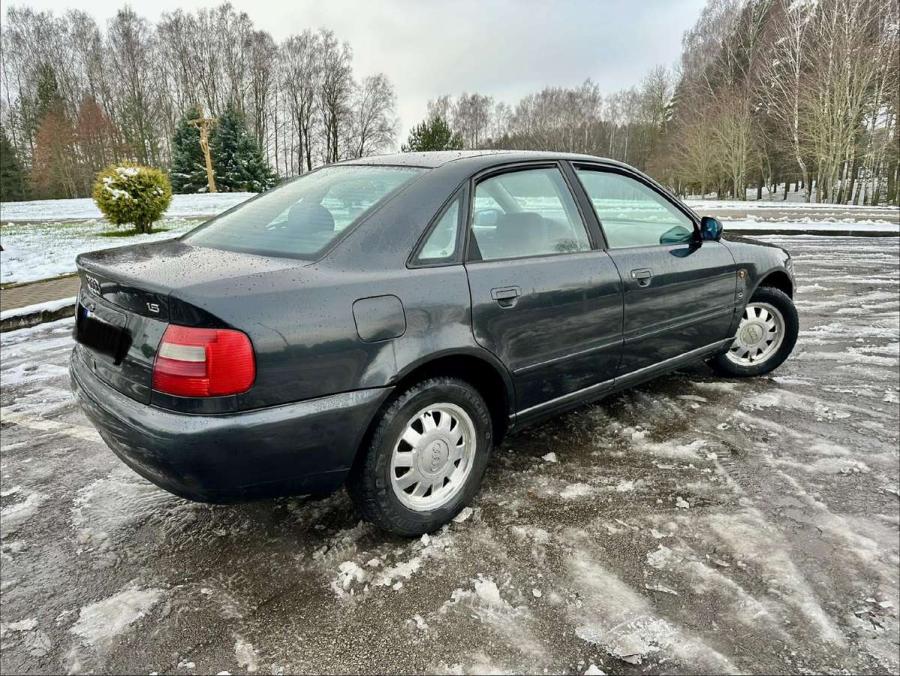 Melns Audi A4 1999 Kaišiadorys, ar dzinēja tilpumu 1.78 L un nobraukumu 403 tūkst. km par 830 €, foto 13 vietnē AUTOMOTO.COM.LV