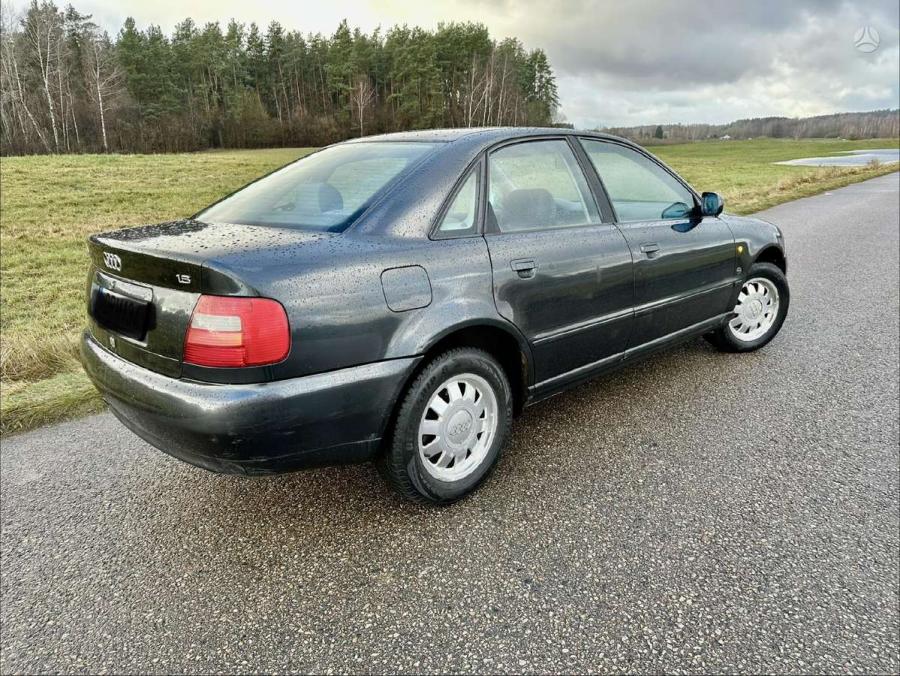 Melns Audi A4 1999 Kaišiadorys, ar dzinēja tilpumu 1.78 L un nobraukumu 403 tūkst. km par 830 €, foto 17 vietnē AUTOMOTO.COM.LV