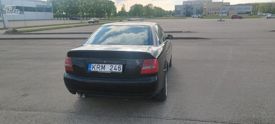 Черный Ауди А4 1999 в Каунас, объемом двигателя 2.50 л и пробегом 345 тыс. км за 1200 €, фото 5 на AUTOMOTO.COM.LV