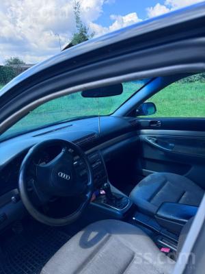 Black Audi A4 1999 in Kraslava, with an engine capacity of 1.60 L and mileage of 378 thousand km for 550 €, photo 4 on AUTOMOTO.COM.LV