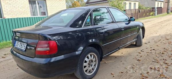 Melns Audi A4 1999 Daugavpils, ar dzinēja tilpumu 1.90 L un nobraukumu 278 tūkst. km par 1350 €, foto 6 vietnē AUTOMOTO.COM.LV