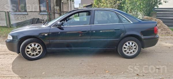 Melns Audi A4 1999 Daugavpils, ar dzinēja tilpumu 1.90 L un nobraukumu 278 tūkst. km par 1350 €, foto 9 vietnē AUTOMOTO.COM.LV
