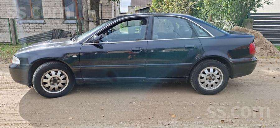 Melns Audi A4 1999 Daugavpils, ar dzinēja tilpumu 1.90 L un nobraukumu 278 tūkst. km par 1350 €, foto 9 vietnē AUTOMOTO.COM.LV