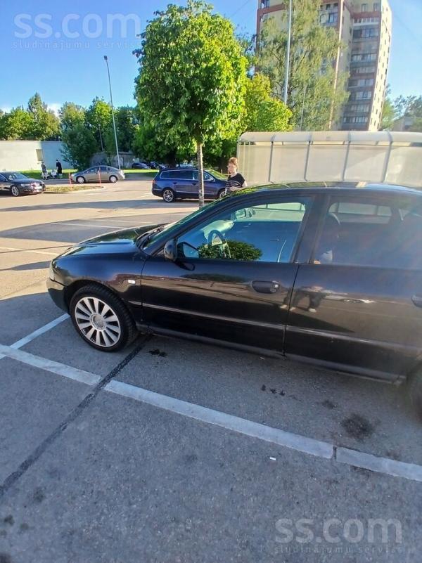 Black Audi A4 2000 in Riga, with an engine capacity of 1.90 L and mileage of 480 thousand km for 500 €, photo 7 on AUTOMOTO.COM.LV
