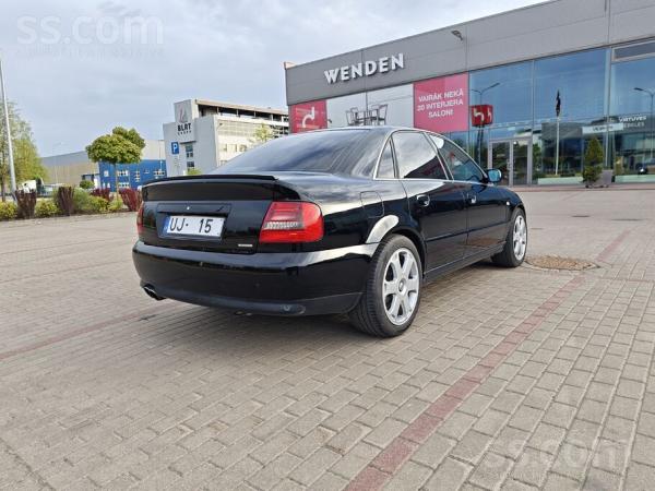 Black Audi A4 2000 in Riga, with an engine capacity of 2.50 L and mileage of 245 thousand km for 5000 €, photo 4 on AUTOMOTO.COM.LV