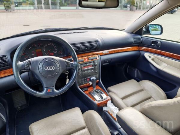 Black Audi A4 2000 in Riga, with an engine capacity of 2.50 L and mileage of 245 thousand km for 5000 €, photo 5 on AUTOMOTO.COM.LV