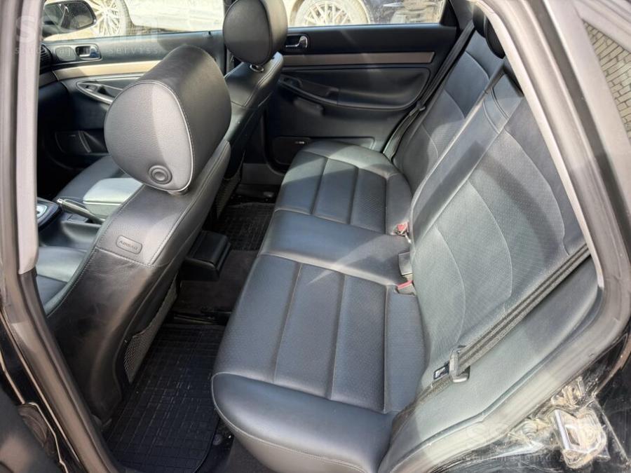 Black Audi A4 2000 in Valka, with an engine capacity of 1.80 L and mileage of 199 thousand km for 3999 €, photo 13 on AUTOMOTO.COM.LV