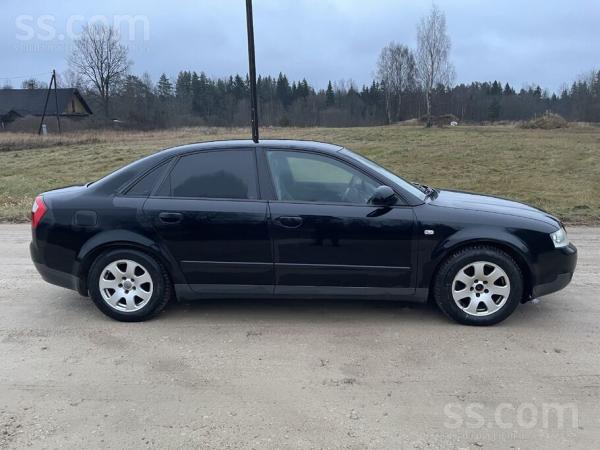 Melns Audi A4 2001 Rēzekne, ar dzinēja tilpumu 1.90 L un nobraukumu 379 tūkst. km par 1500 €, foto 4 vietnē AUTOMOTO.COM.LV