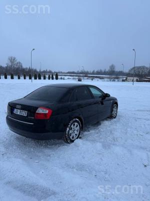 Melns Audi A4 2001 Ludza, ar dzinēja tilpumu 1.90 L un nobraukumu 290 tūkst. km par 1900 €, foto 3 vietnē AUTOMOTO.COM.LV