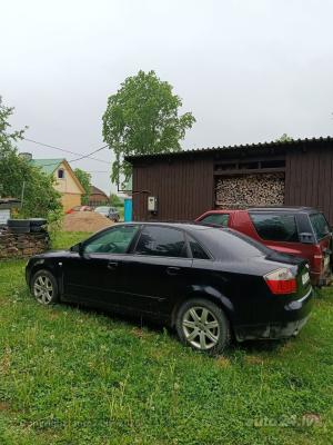 Melns Audi A4 2001 Tallina, ar dzinēja tilpumu 2.00 L un nobraukumu 363 tūkst. km par 800 €, foto 5 vietnē AUTOMOTO.COM.LV