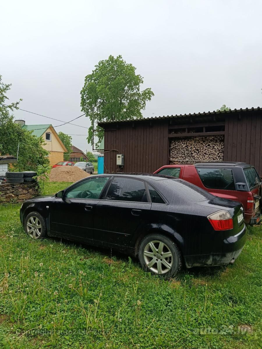 Melns Audi A4 2001 Tallina, ar dzinēja tilpumu 2.00 L un nobraukumu 363 tūkst. km par 800 €, foto 5 vietnē AUTOMOTO.COM.LV