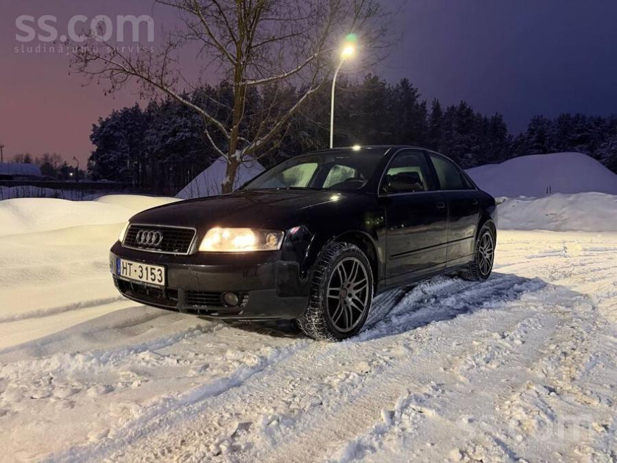 Melns Audi A4 2001 Daugavpils, ar dzinēja tilpumu 1.90 L un nobraukumu 400 tūkst. km par 1500 €, foto 1 vietnē AUTOMOTO.COM.LV