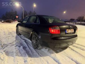 Melns Audi A4 2001 Daugavpils, ar dzinēja tilpumu 1.90 L un nobraukumu 400 tūkst. km par 1500 €, foto 4 vietnē AUTOMOTO.COM.LV