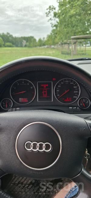 Black Audi A4 2001 in Riga, with an engine capacity of 2.00 L and mileage of 291 thousand km for 2000 €, photo 6 on AUTOMOTO.COM.LV