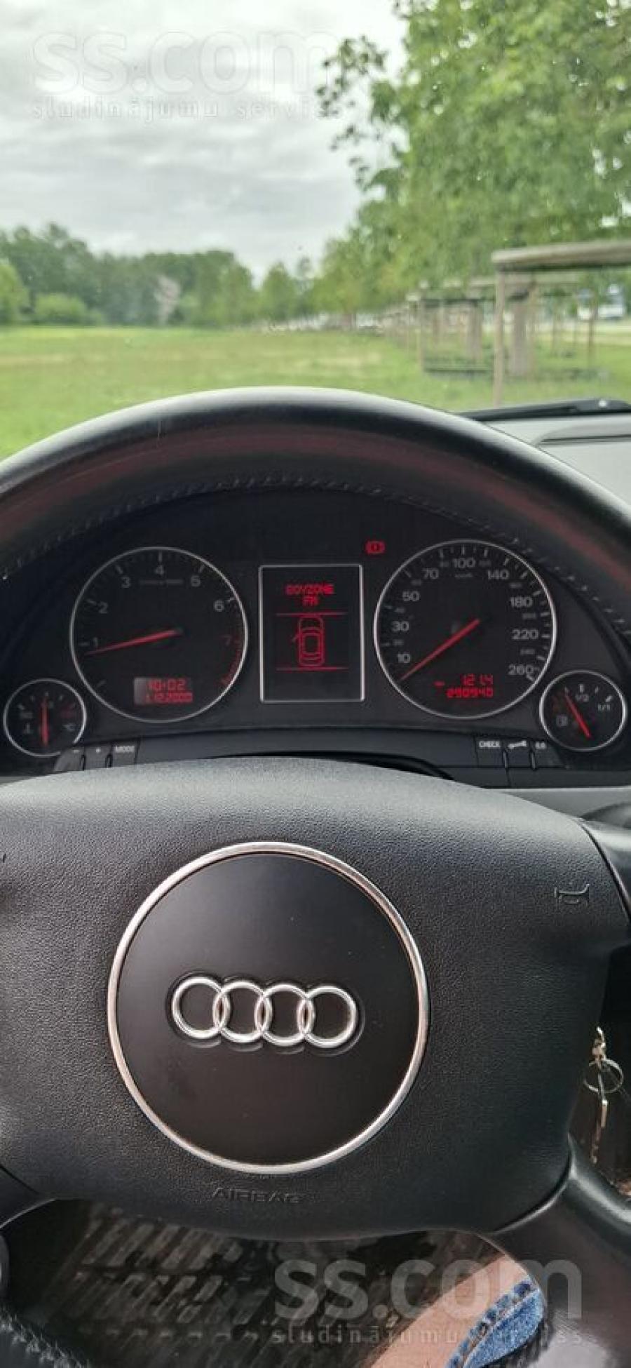 Black Audi A4 2001 in Riga, with an engine capacity of 2.00 L and mileage of 291 thousand km for 2000 €, photo 6 on AUTOMOTO.COM.LV