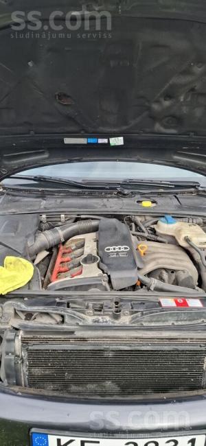 Black Audi A4 2001 in Riga, with an engine capacity of 2.00 L and mileage of 291 thousand km for 2000 €, photo 8 on AUTOMOTO.COM.LV