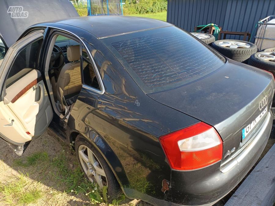 Черный Ауди А4 2001 в Каунас, объемом двигателя 2.50 л и пробегом 360 тыс. км за 1100 €, фото 7 на AUTOMOTO.COM.LV