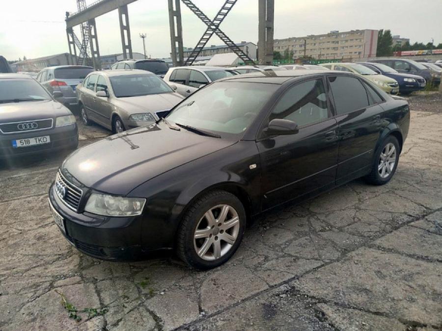 Melns Audi A4 2001 Tallina, ar dzinēja tilpumu 2.00 L un nobraukumu 364 tūkst. km par 599 €, foto 3 vietnē AUTOMOTO.COM.LV