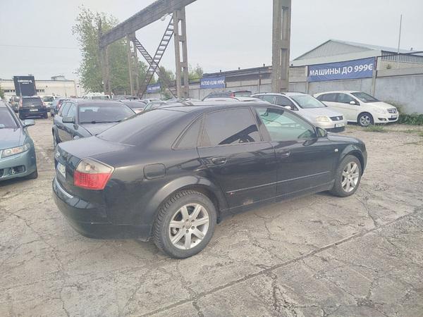 Black Audi A4 2001 in Tallinn, with an engine capacity of 2.00 L and mileage of 364 thousand km for 599 €, photo 3 on AUTOMOTO.COM.LV