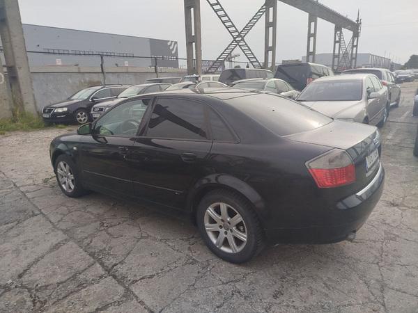 Black Audi A4 2001 in Tallinn, with an engine capacity of 2.00 L and mileage of 364 thousand km for 599 €, photo 4 on AUTOMOTO.COM.LV