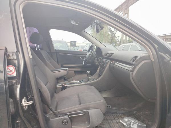 Black Audi A4 2001 in Tallinn, with an engine capacity of 2.00 L and mileage of 364 thousand km for 599 €, photo 6 on AUTOMOTO.COM.LV