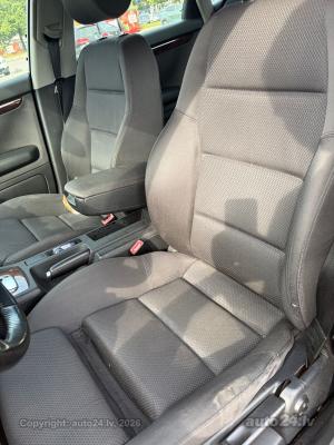 Black Audi A4 2001 in Tallinn, with an engine capacity of 2.00 L and mileage of 303 thousand km for 1999 €, photo 4 on AUTOMOTO.COM.LV