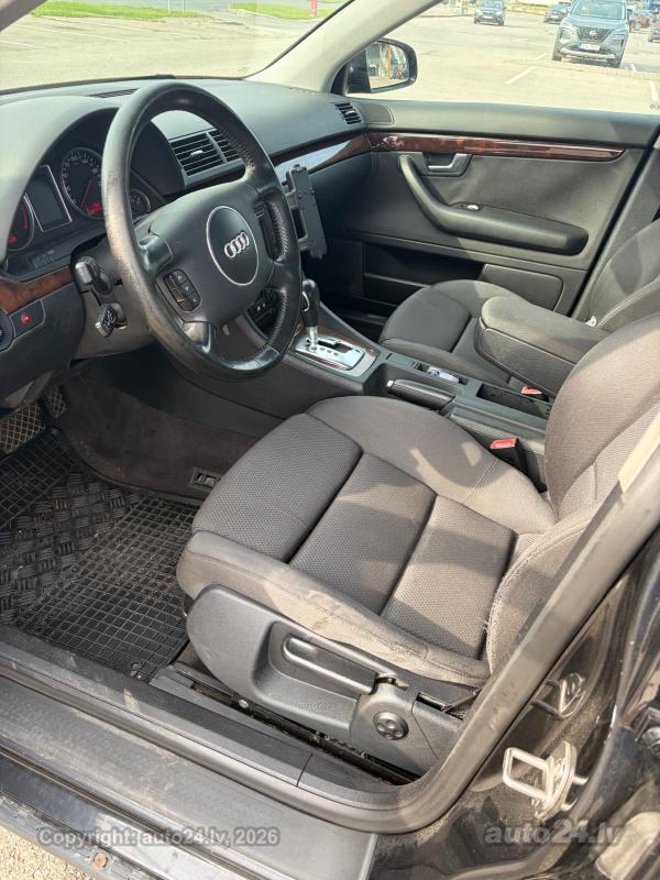 Black Audi A4 2001 in Tallinn, with an engine capacity of 2.00 L and mileage of 303 thousand km for 1999 €, photo 5 on AUTOMOTO.COM.LV
