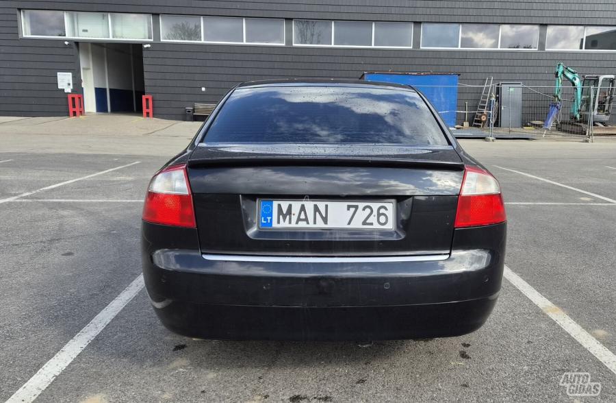 Melns Audi A4 2001 Kauņa, ar dzinēja tilpumu 1.90 L un nobraukumu 378 tūkst. km par 1200 €, foto 7 vietnē AUTOMOTO.COM.LV