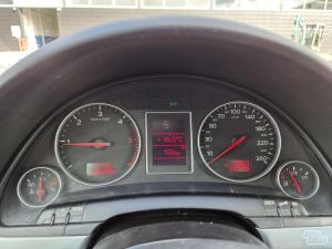 Melns Audi A4 2001 Kauņa, ar dzinēja tilpumu 1.90 L un nobraukumu 378 tūkst. km par 1200 €, foto 9 vietnē AUTOMOTO.COM.LV