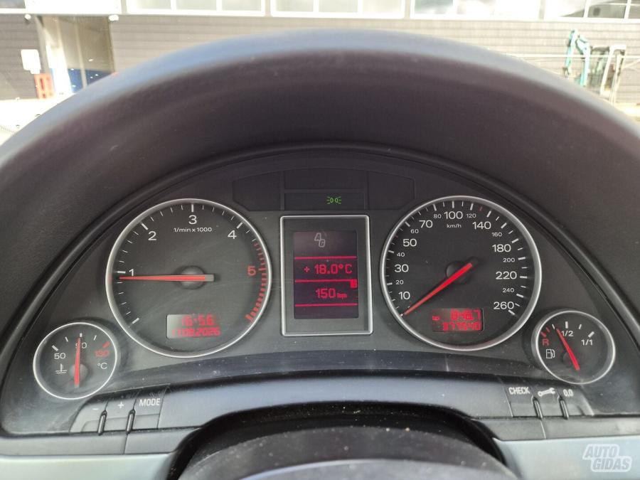 Melns Audi A4 2001 Kauņa, ar dzinēja tilpumu 1.90 L un nobraukumu 378 tūkst. km par 1200 €, foto 9 vietnē AUTOMOTO.COM.LV