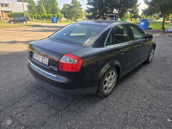 Black Audi A4 2001 in Jurbarkas, with an engine capacity of 2.50 L and mileage of 260 thousand km for 1450 €, photo 4 on AUTOMOTO.COM.LV