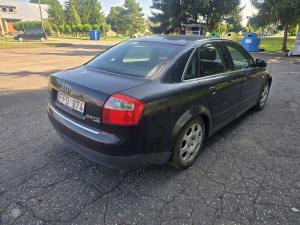 Black Audi A4 2001 in Jurbarkas, with an engine capacity of 2.50 L and mileage of 260 thousand km for 1450 €, photo 4 on AUTOMOTO.COM.LV