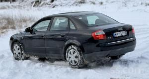 Melns Audi A4 2002 Kuldīga, ar dzinēja tilpumu 2.00 L un nobraukumu 303 tūkst. km par 1359 €, foto 4 vietnē AUTOMOTO.COM.LV