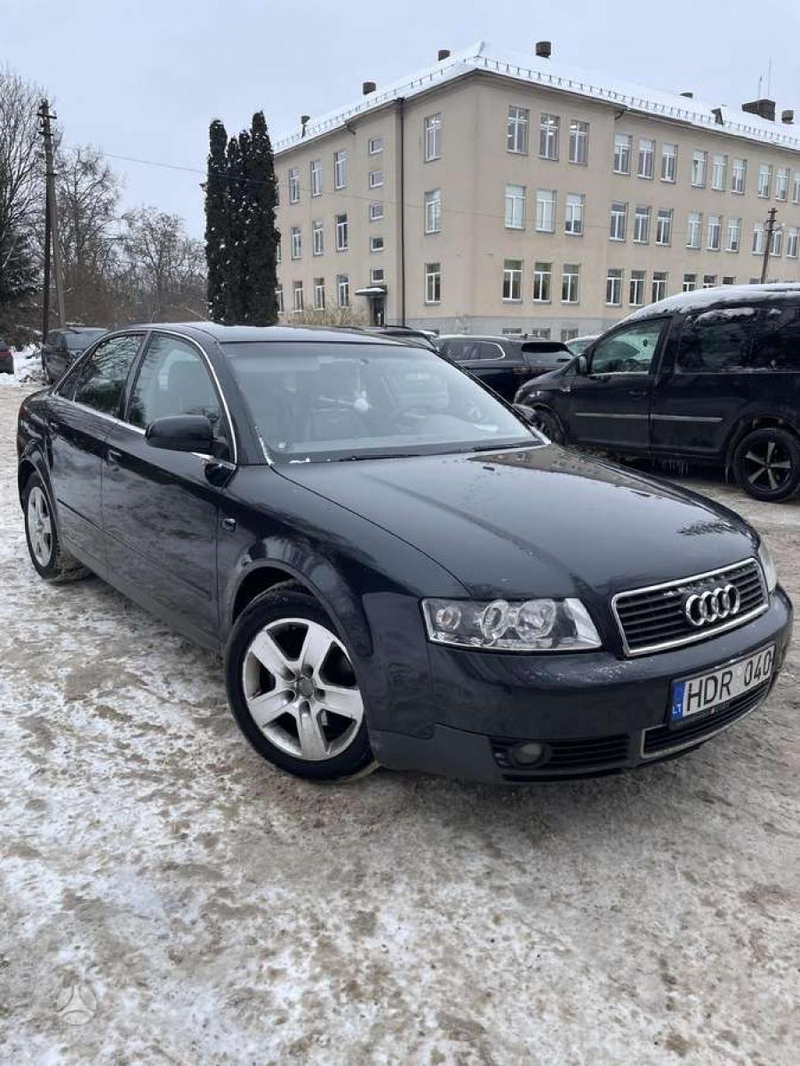 Melns Audi A4 2002 Alīta, ar dzinēja tilpumu 1.98 L un nobraukumu 290 tūkst. km par 1300 €, foto 1 vietnē AUTOMOTO.COM.LV