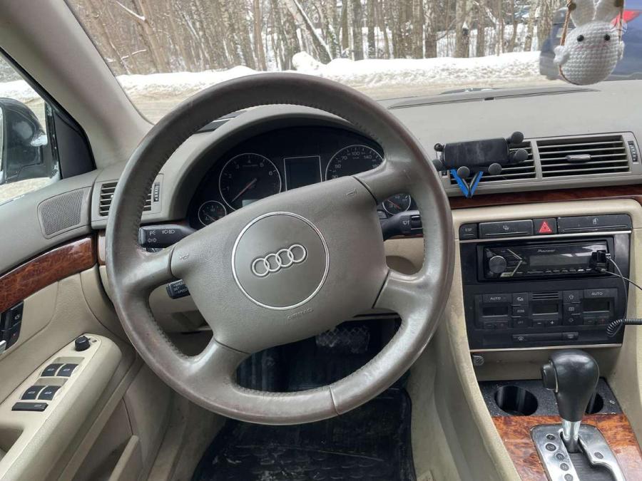 Melns Audi A4 2002 Alīta, ar dzinēja tilpumu 1.98 L un nobraukumu 290 tūkst. km par 1300 €, foto 17 vietnē AUTOMOTO.COM.LV