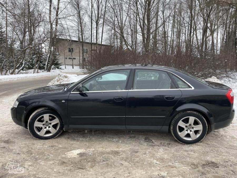 Melns Audi A4 2002 Alīta, ar dzinēja tilpumu 2.00 L un nobraukumu 290 tūkst. km par 1300 €, foto 4 vietnē AUTOMOTO.COM.LV