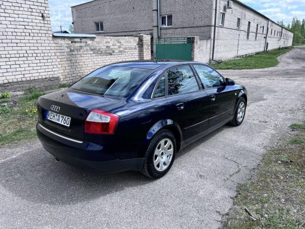 Black Audi A4 2002 in Daugavpils, with an engine capacity of 1.90 L and mileage of 279 thousand km for 1999 €, photo 3 on AUTOMOTO.COM.LV