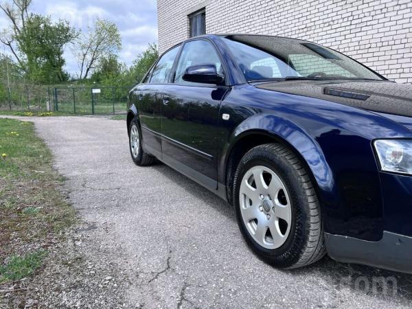 Black Audi A4 2002 in Daugavpils, with an engine capacity of 1.90 L and mileage of 279 thousand km for 1999 €, photo 8 on AUTOMOTO.COM.LV