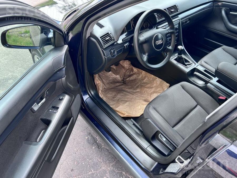 Melns Audi A4 2002 Daugavpils, ar dzinēja tilpumu 1.90 L un nobraukumu 279 tūkst. km par 1999 €, foto 12 vietnē AUTOMOTO.COM.LV