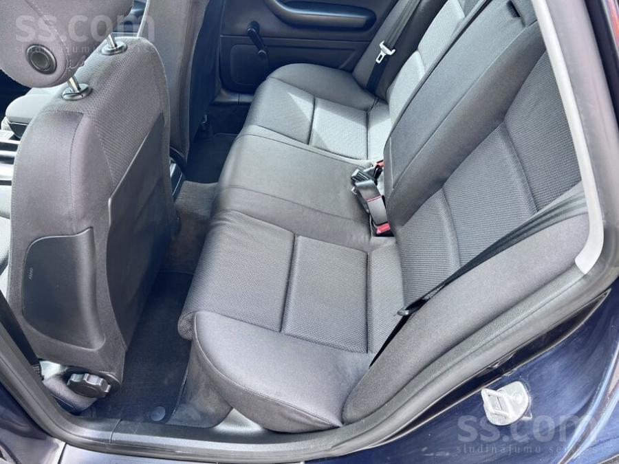 Melns Audi A4 2002 Daugavpils, ar dzinēja tilpumu 1.90 L un nobraukumu 279 tūkst. km par 1999 €, foto 17 vietnē AUTOMOTO.COM.LV