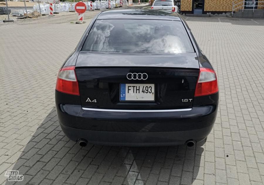 Melns Audi A4 2002 Panevēža, ar dzinēja tilpumu 1.80 L un nobraukumu 222 tūkst. km par 800 €, foto 4 vietnē AUTOMOTO.COM.LV