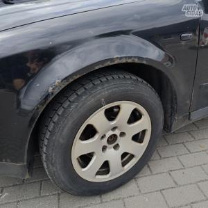 Melns Audi A4 2002 Panevēža, ar dzinēja tilpumu 1.80 L un nobraukumu 222 tūkst. km par 800 €, foto 6 vietnē AUTOMOTO.COM.LV
