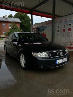 Melns Audi A4 2002 Valmiera, ar dzinēja tilpumu 1.90 L un nobraukumu 400 tūkst. km par 2050 €, foto  vietnē AUTOMOTO.COM.LV