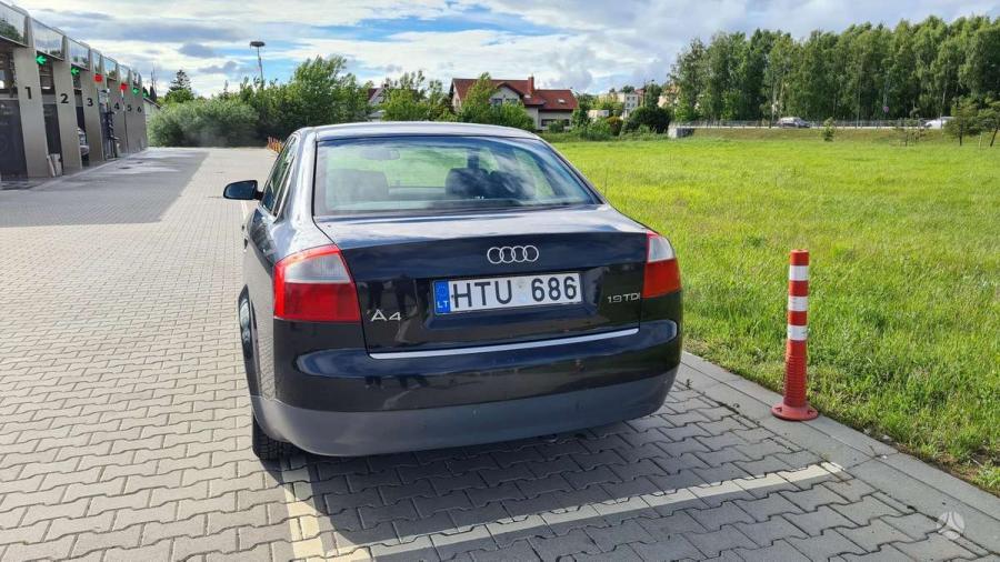 Melns Audi A4 2002 Palanga, ar dzinēja tilpumu 1.90 L un nobraukumu 340 tūkst. km par 1800 €, foto 8 vietnē AUTOMOTO.COM.LV
